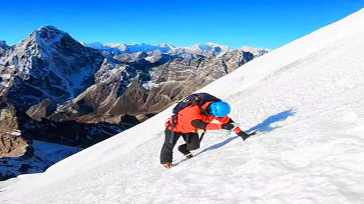 Three Peaks Climbing ( Mera + island + Lobuche) (without Everest Base Camp returning via Gokyo ...